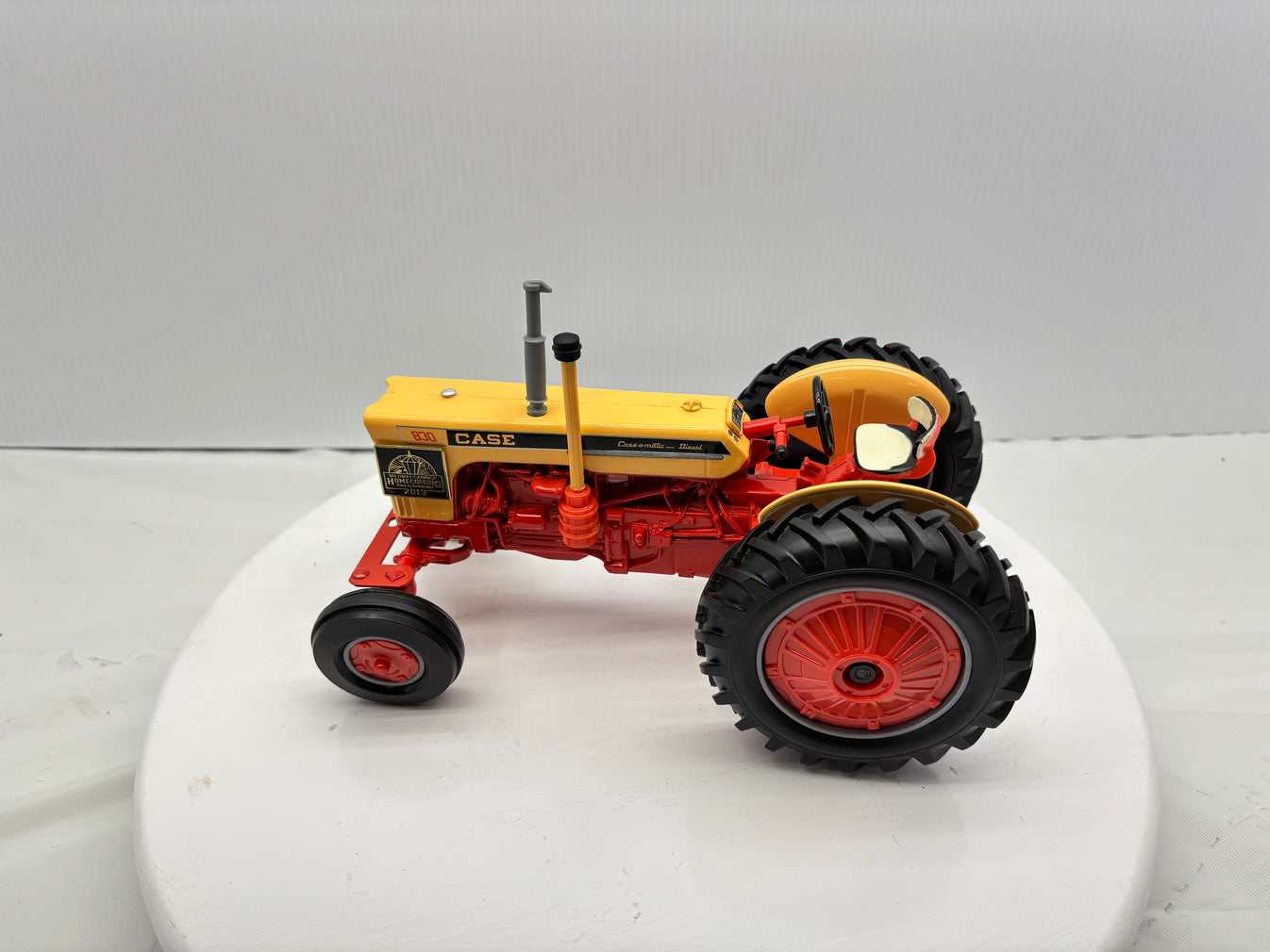 1/16 Case 830 – Creekside Farm Toys