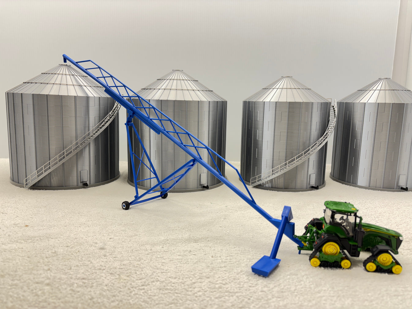 1/64 Grain Auger Midwest – Creekside Farm Toys