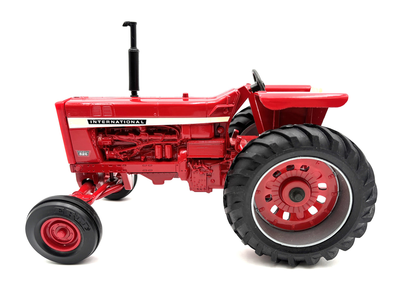 1/16 International 826 Fox Fire – Creekside Farm Toys