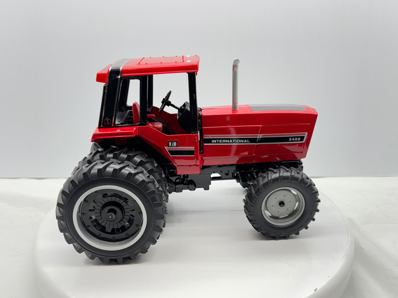 1/16 International 5488 100 year – Creekside Farm Toys