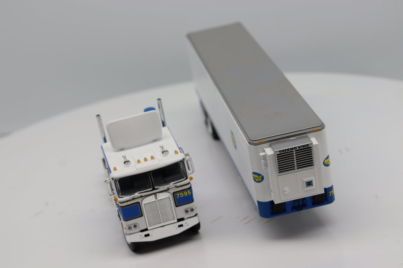 1/64 Kenworth K100 COE – Creekside Farm Toys