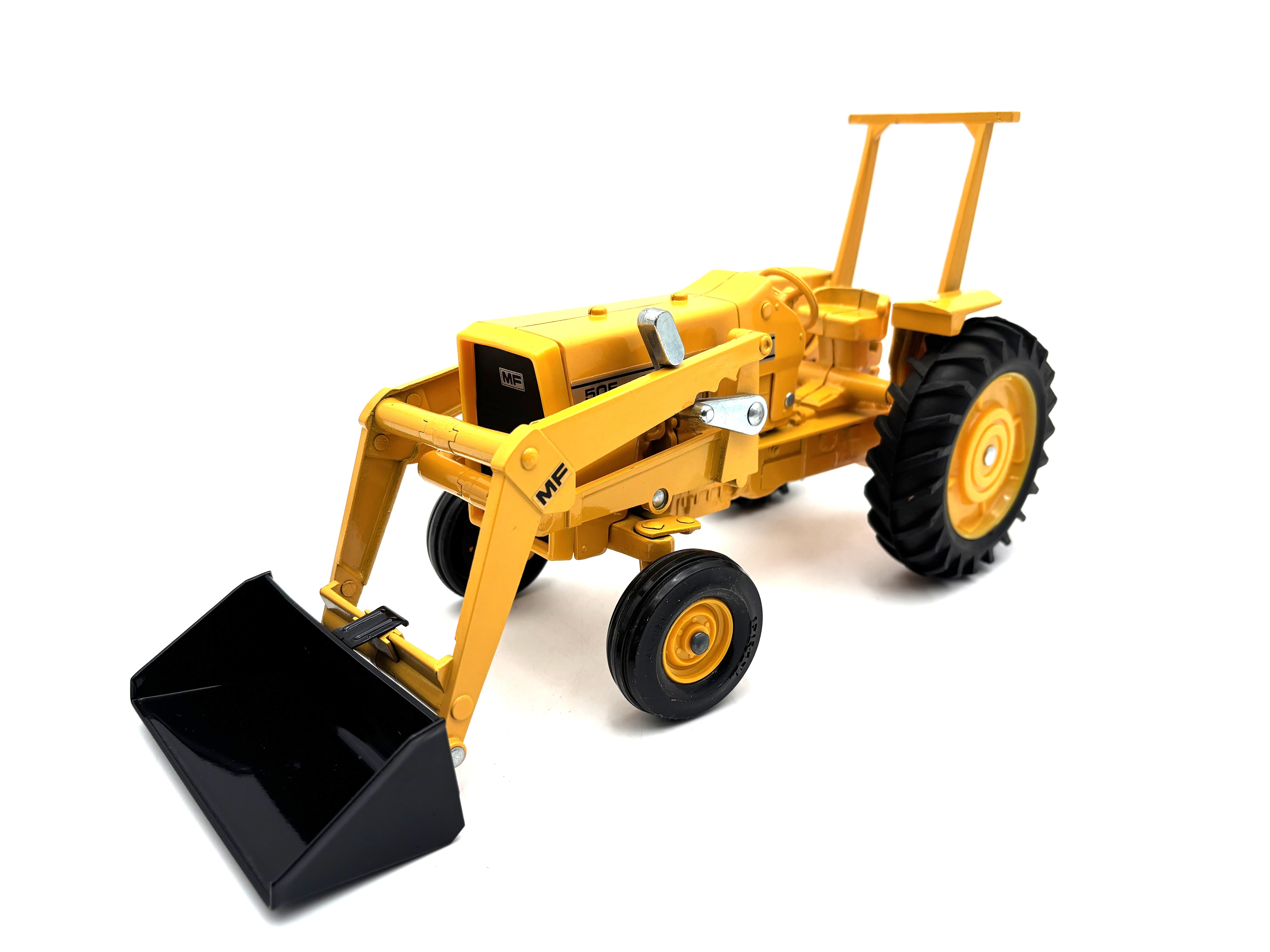 1/16 Massey Ferguson 50E Industrial with Loader – Creekside Farm Toys