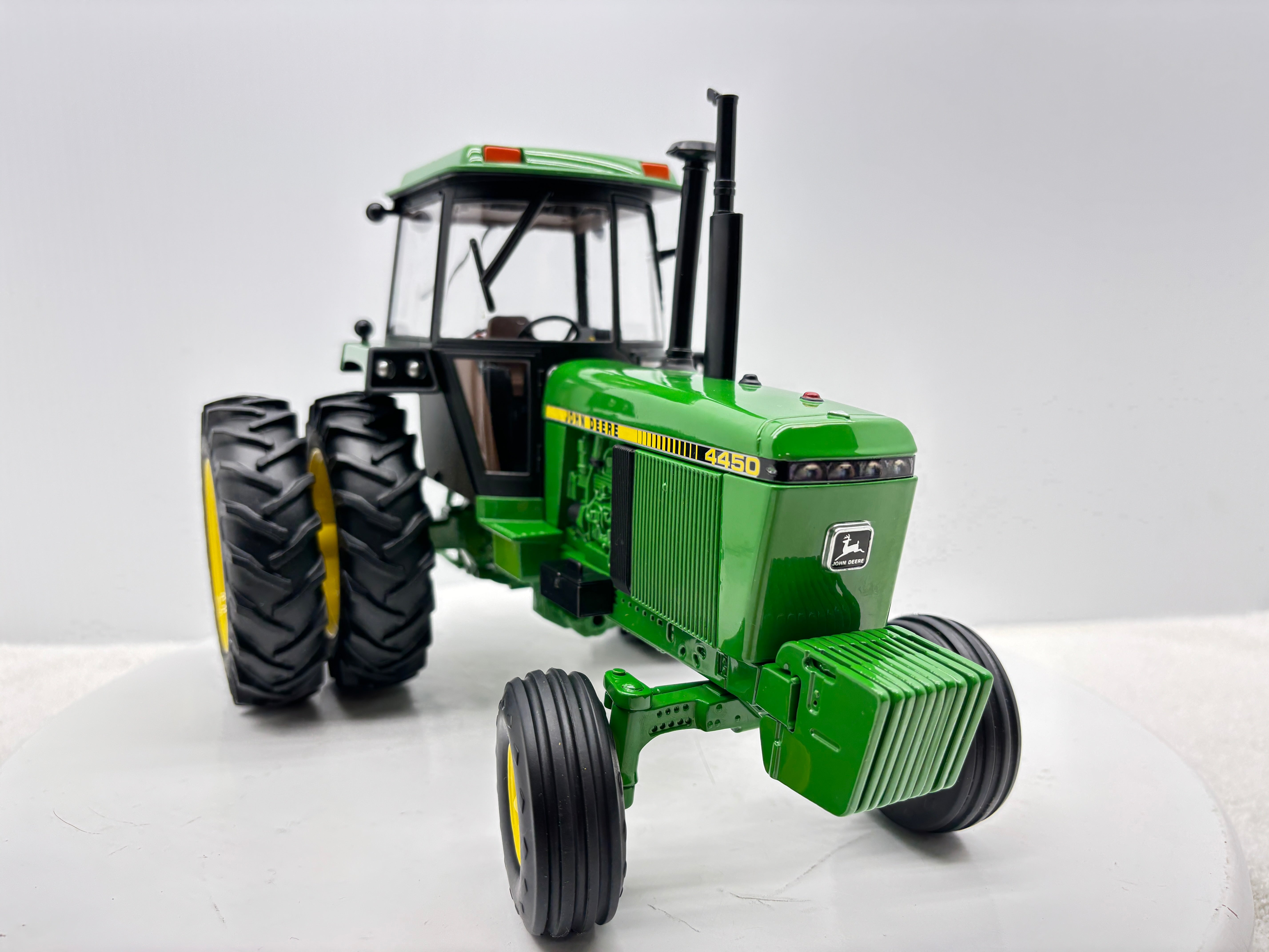 1/16 John Deere 4450 2wd Prestige – Creekside Farm Toys