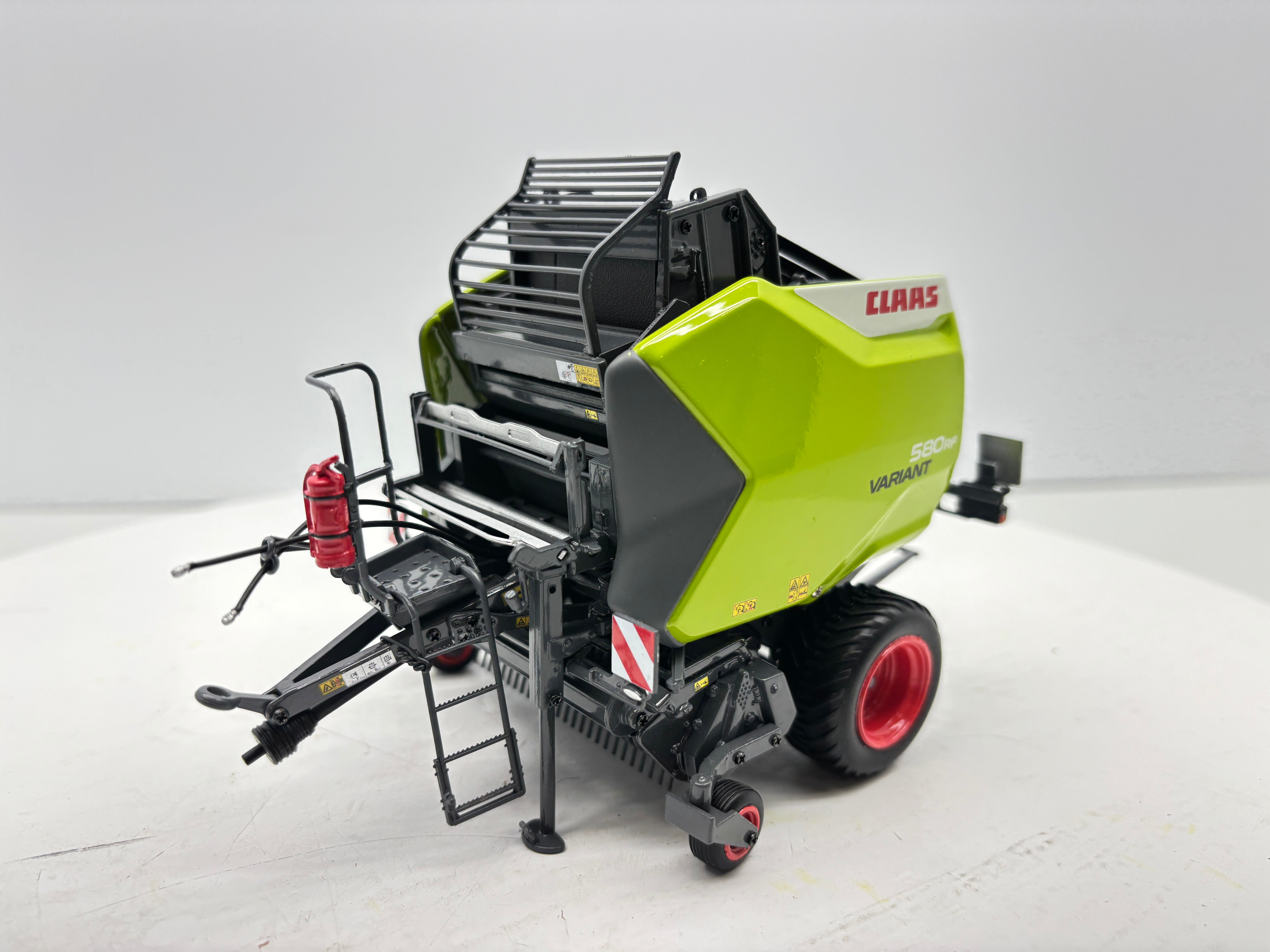 1/32 Claas 580 RF Variant – Creekside Farm Toys