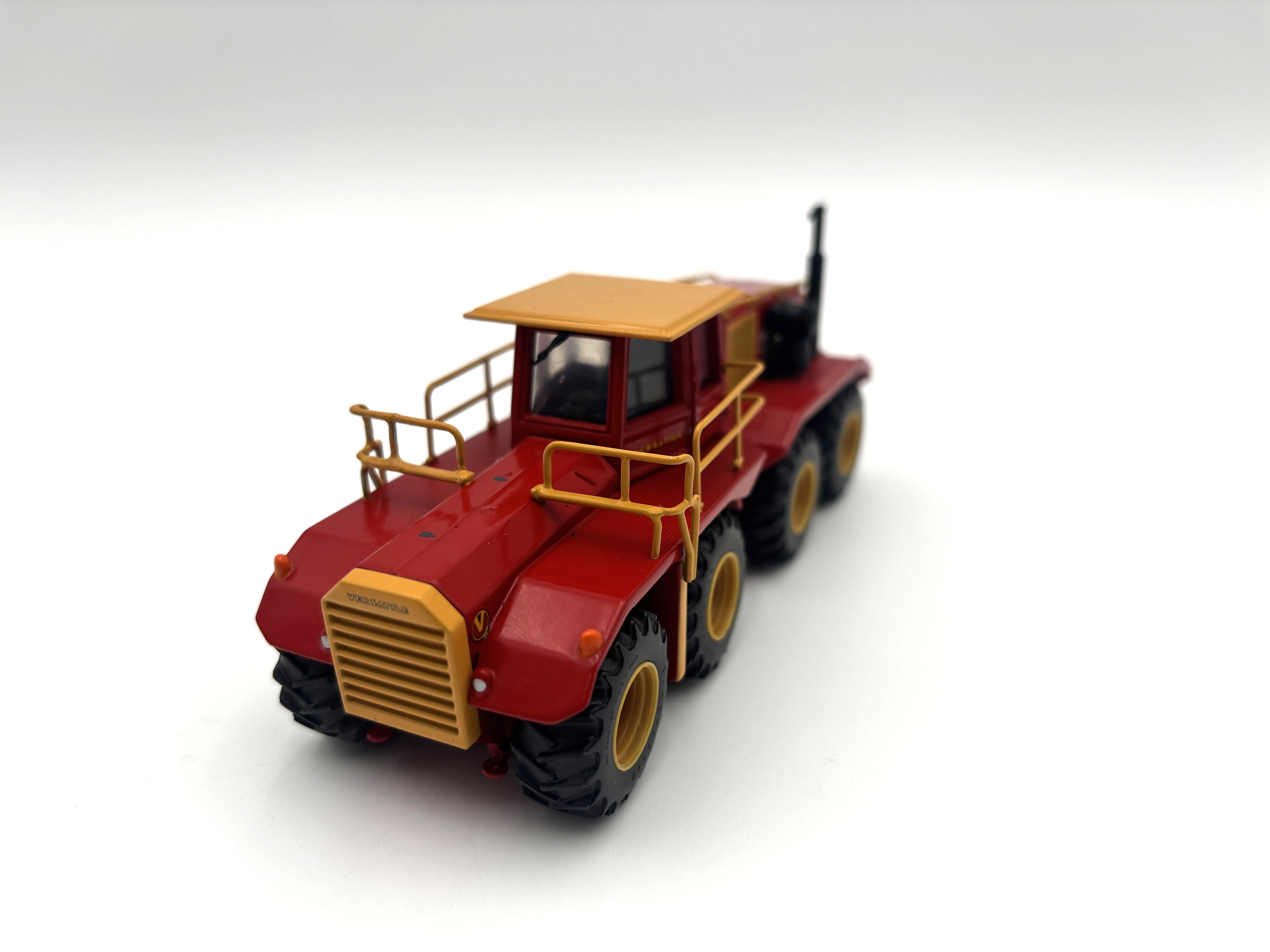 1/64 Versatile 1080 Big Roy Restoration Version – Creekside Farm Toys