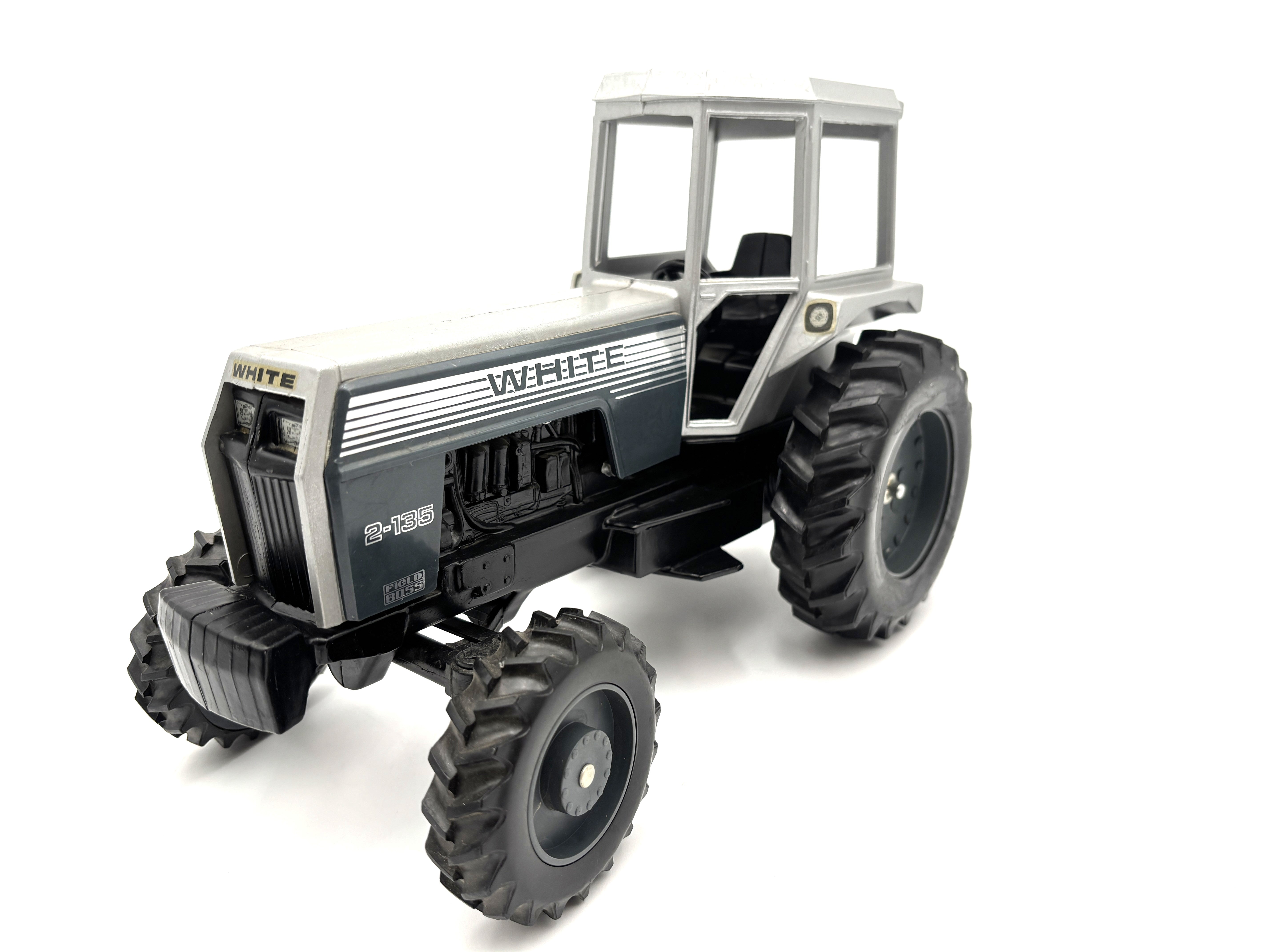 1/16 White 2-135 Field Boss – Creekside Farm Toys