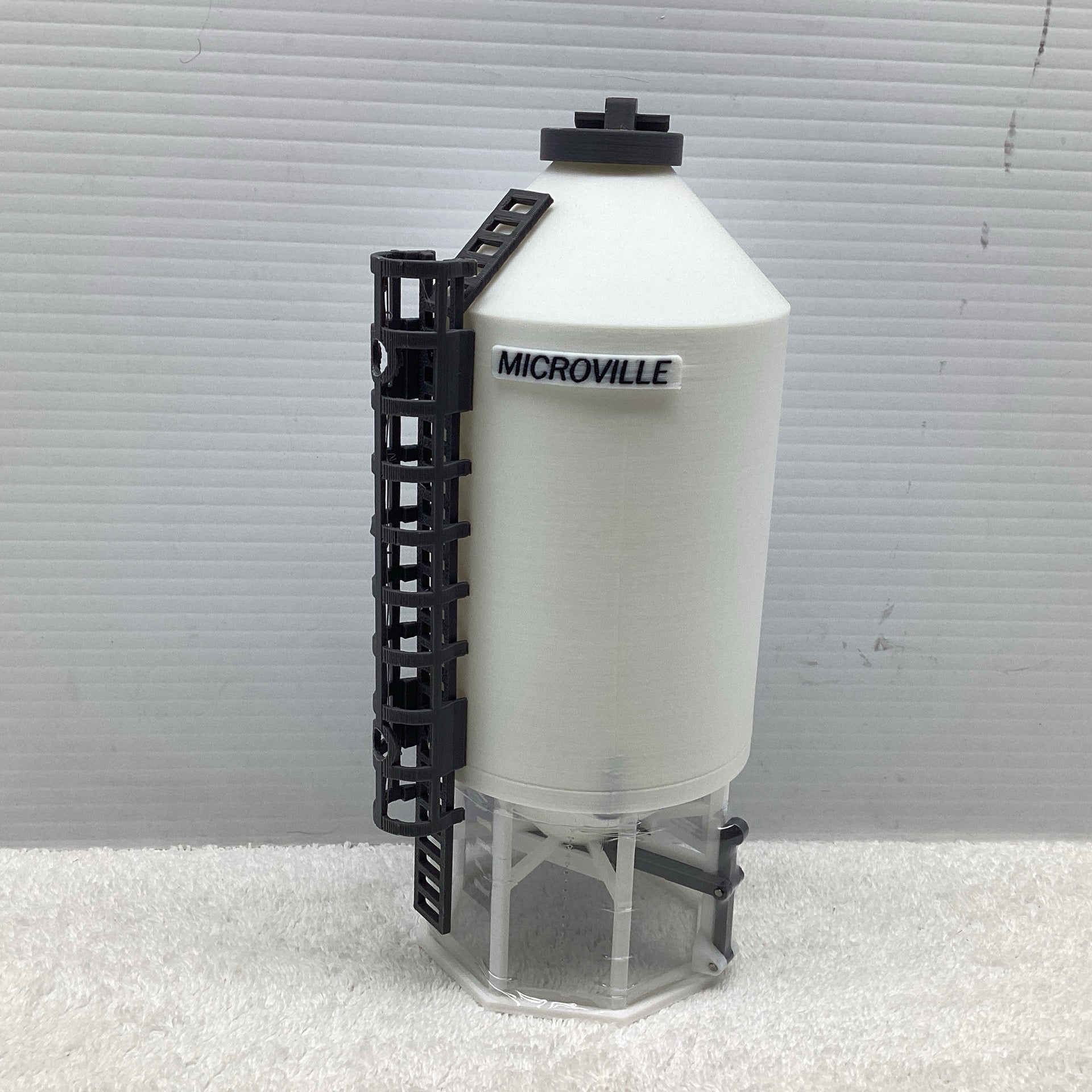 16-03 SMOOTH WALL HOPPER BIN – Creekside Farm Toys